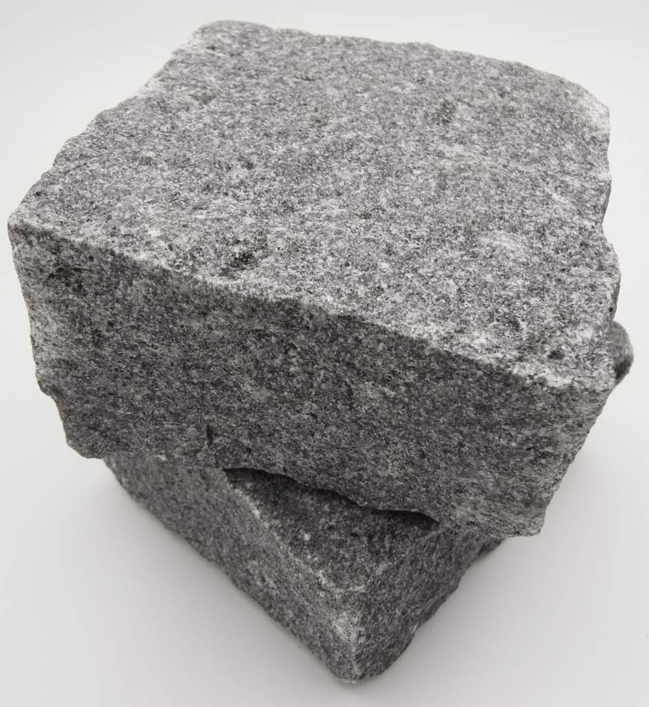 Dark grey granite setts in natural cropped finish per m2 | StoneYard