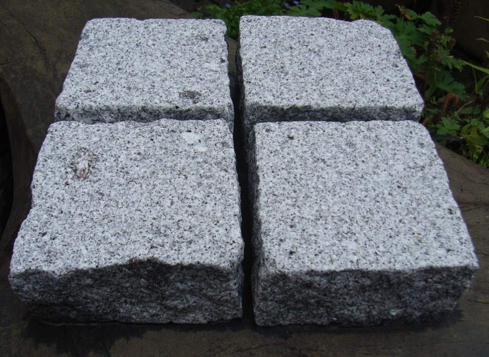 Fine grey granite setts in hammered finish per m2 | StoneYard