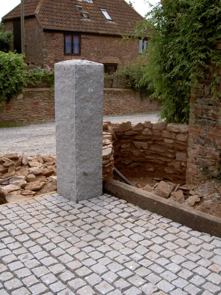 Granite pillar gatepost – worked 210x35x35cm | StoneYard