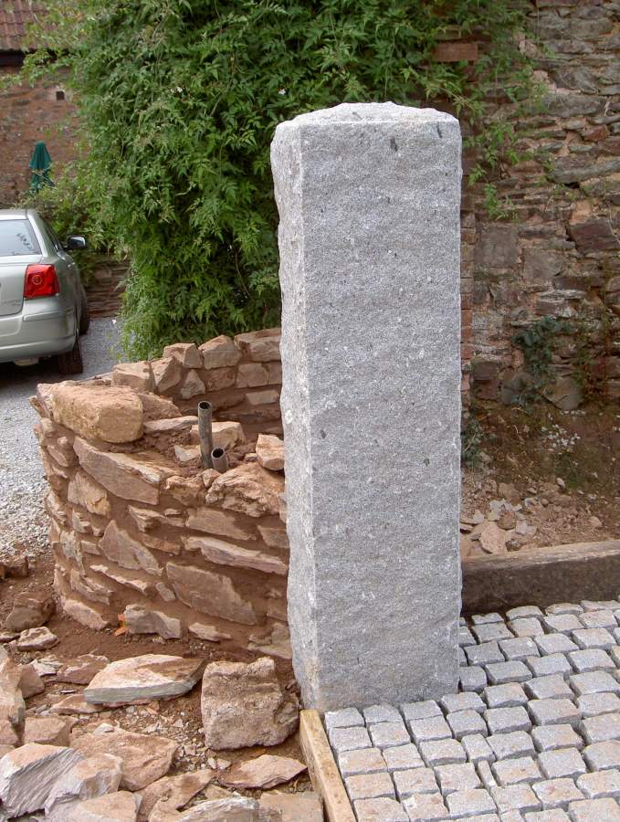 Granite pillar gatepost – worked 210x35x35cm | StoneYard