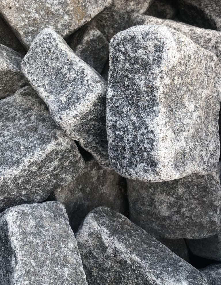 Dark grey granite setts in tumbled finish per m2 | StoneYard