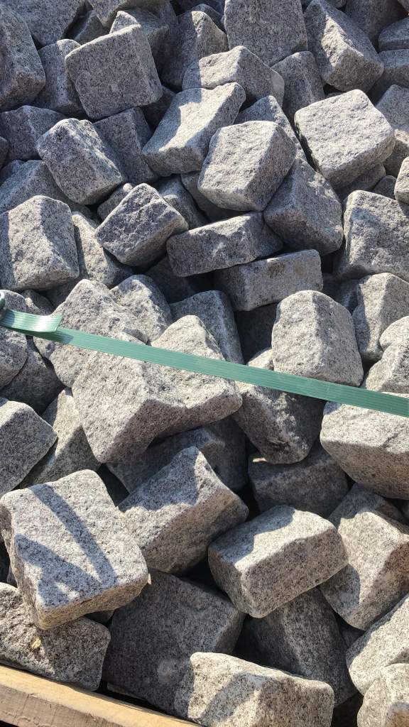 Fine grey granite setts in tumbled finish per m2 | StoneYard
