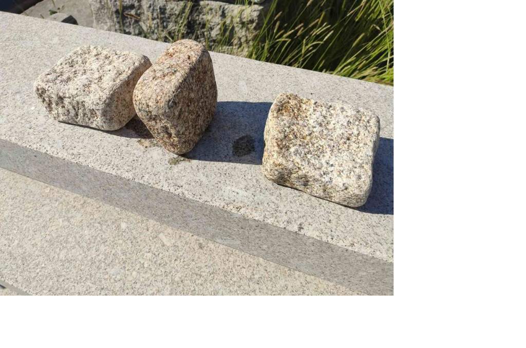 New gold granite setts in tumbled finish per m2 | StoneYard